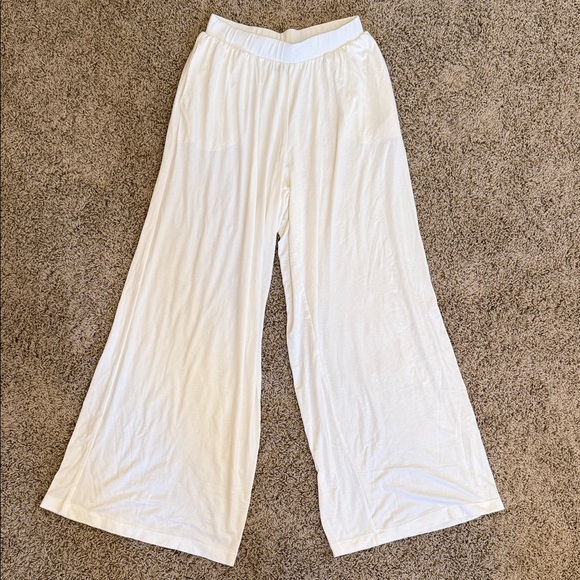 Forever 21 White Pants